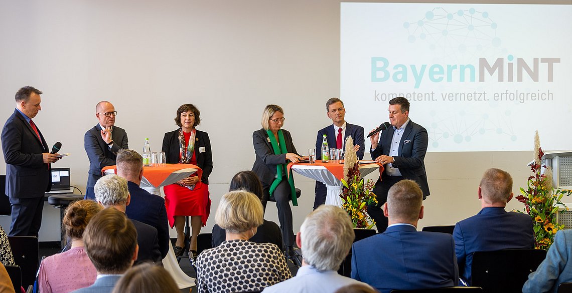 Erfolgreicher Abschluss von BayernMINT – Technische Hochschule Nürnberg Georg Simon Ohm